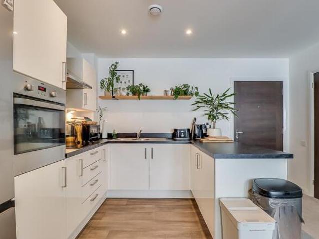 1 bedroom flat for sale in Victoria Central, Victoria Avenue, Southend on Sea, SS2