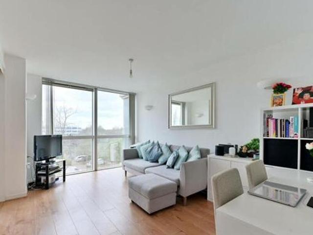 1 Bedroom Flat For Sale In Wandsworth Town, London