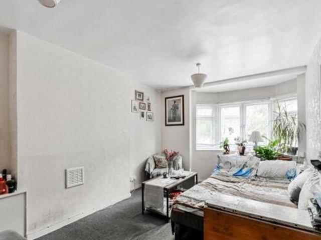 1 Bedroom Flat For Sale In Walthamstow, London