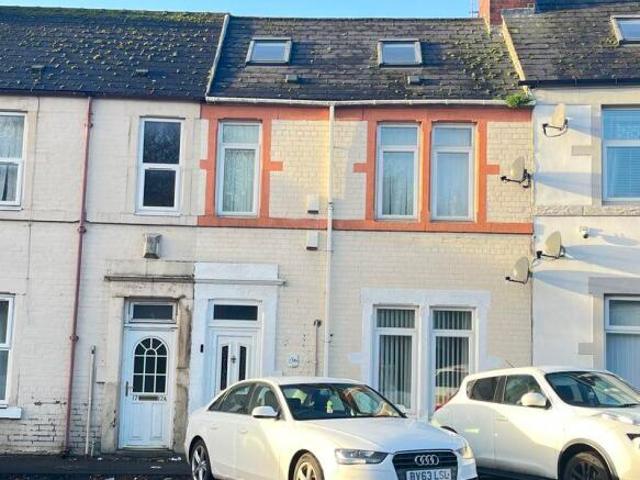 1 bedroom flat for sale in Warkworth Crescent, Newcastle Upon Tyne, NE15