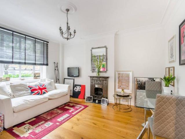 1 Bedroom Flat for Sale in Watchfield Court