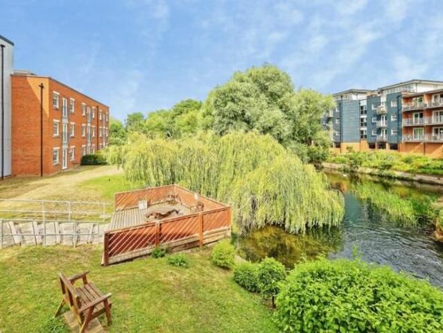 1 bedroom flat for sale in Waters Edge, Canterbury, CT1