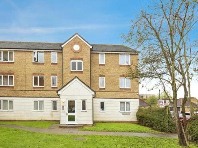 1 Bedroom Flat For Sale In Watford