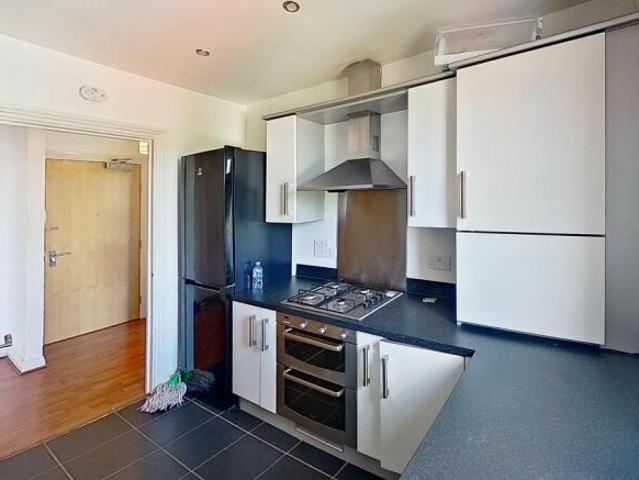 1 bedroom flat for sale in Watkin Road, Leicester, Leicestershire, LE2