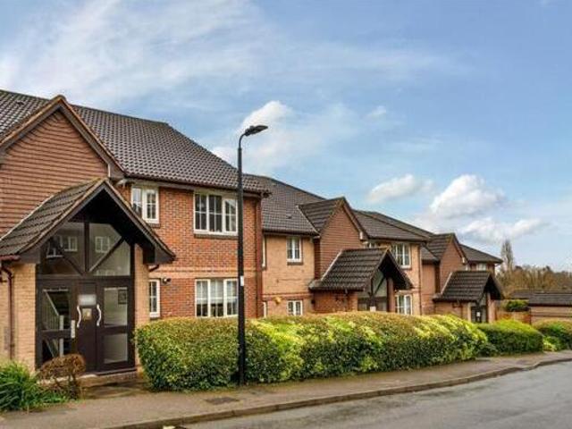1 Bedroom Flat For Sale In Waverley Road, Enfield