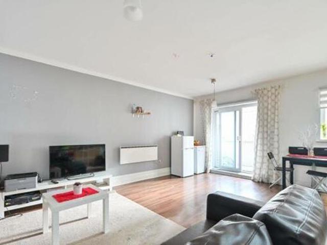 1 Bedroom Flat For Sale In Wembley Park, Wembley