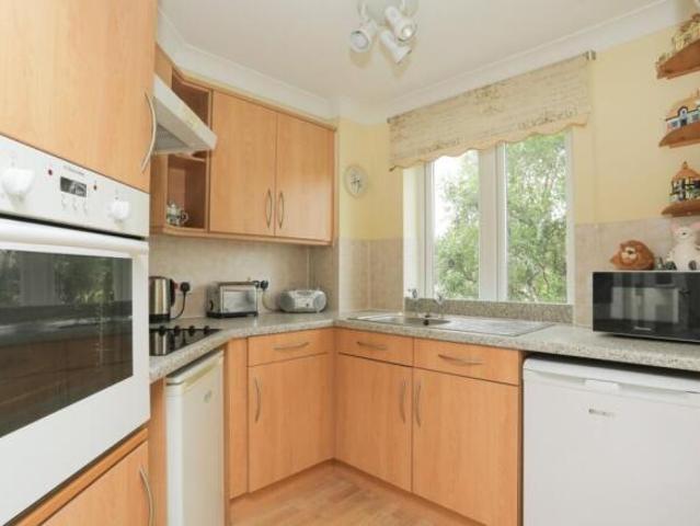 1 bedroom flat for sale in Wellington Court, Beechwood Avenue, Deal, CT14
