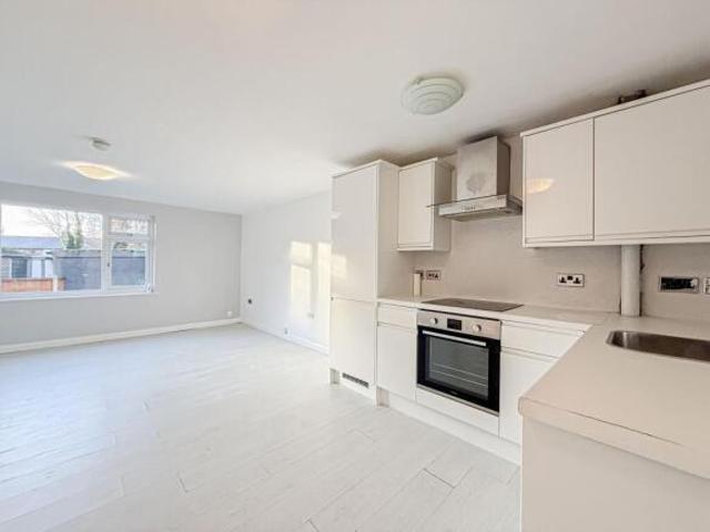 1 bedroom flat for sale in West Oakhill Park, Liverpool, L13
