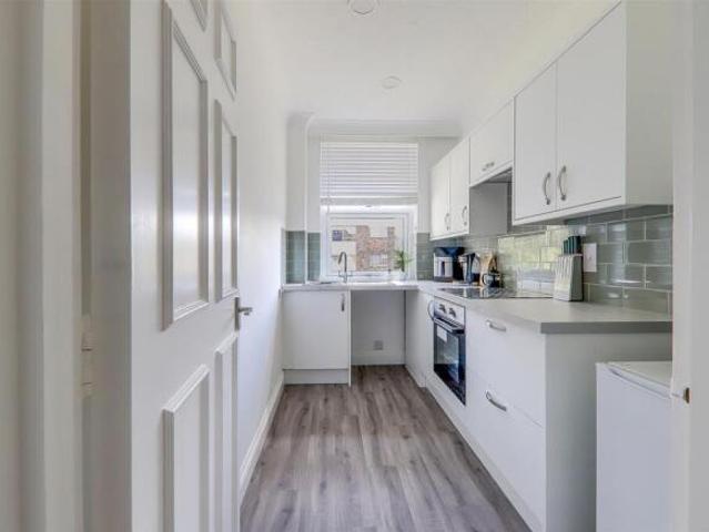 1 bedroom flat for sale in West Avenue, Worthing, BN11