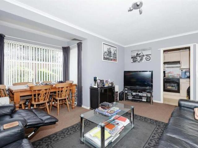 1 bedroom flat for sale in West Avenue, Worthing, BN11