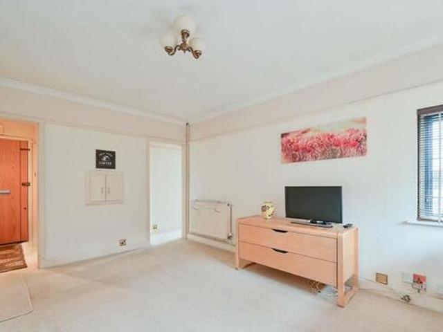 1 Bedroom Flat For Sale In West Acton, London