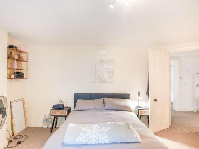 1 bedroom flat for sale in West Cliffe Grove, Harrogate, HG2