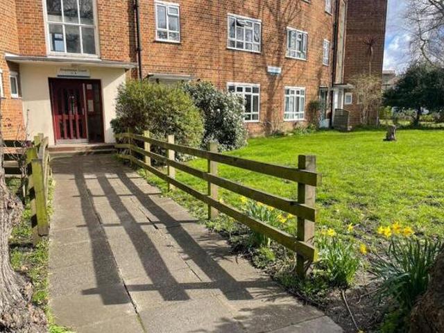 1 Bedroom Flat For Sale In West Dulwich, London
