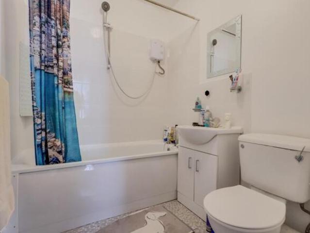 1 bedroom flat for sale in West Road, Woolston, SO19