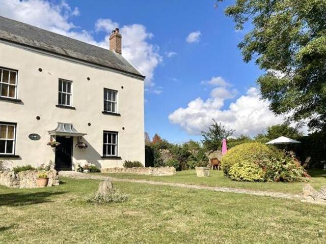 1 Bedroom Flat For Sale In West Stour, Dorset