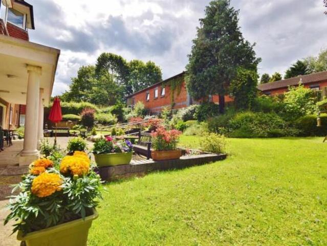 1 bedroom retirement property for sale in Westdeane Court, Basingstoke, RG21