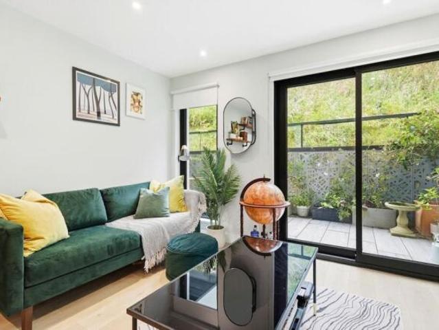 1 bedroom flat for sale in Western Esplanade, Clifftown Shore Western Esplanade, SS1