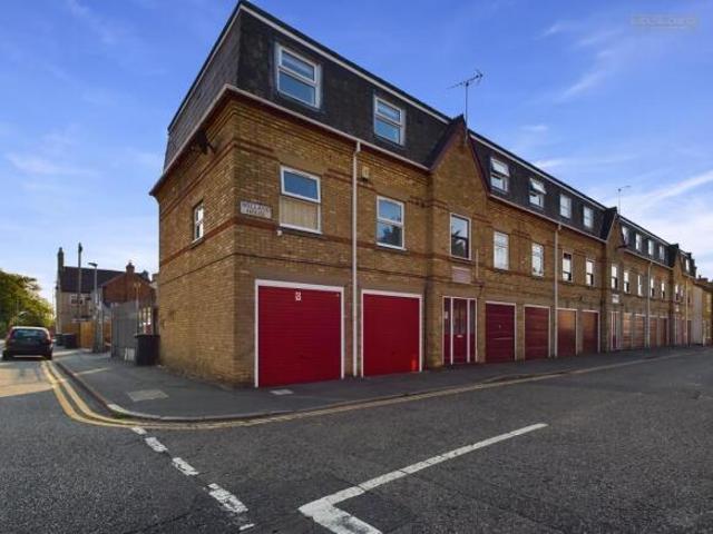 1 bedroom flat for sale in Whalley Street, Peterborough, PE1