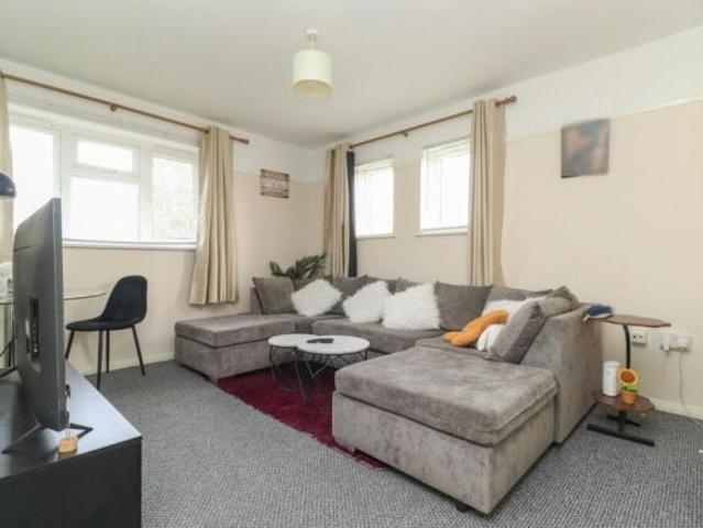1 bedroom flat for sale in Wharfedale Road, Margate, Kent, CT9