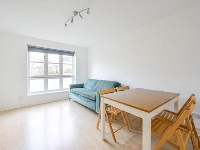 1 bedroom flat for sale in Wheat Sheaf Close, Isle Of Dogs, London, E14