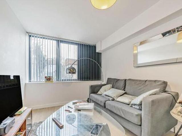 1 Bedroom Flat For Sale In Wimbledon, London
