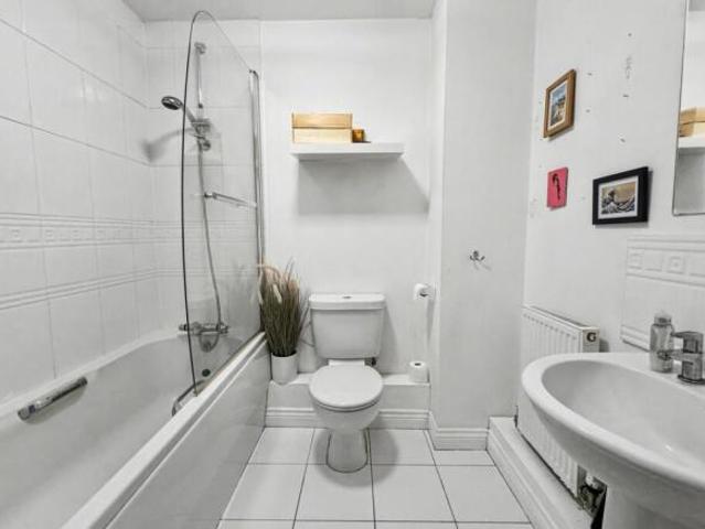 1 bedroom flat for sale in Winchester, SO22