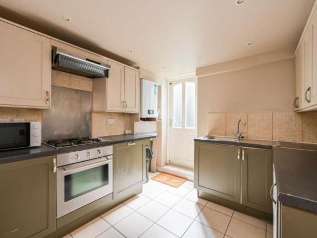 1 bedroom flat for sale in Wightman Road, Harringay, London, N4