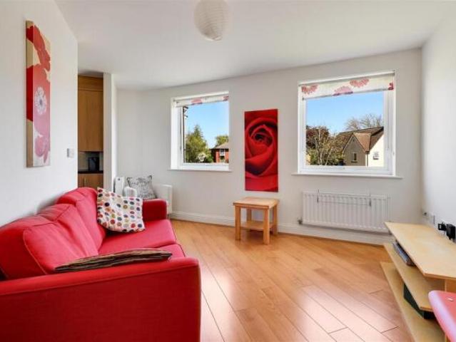 1 bedroom flat for sale in Woodhead Drive, Cambridge, CB4