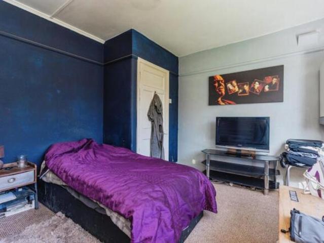 1 bedroom flat for sale in Woodlake Avenue, Chorlton, Manchester, M21