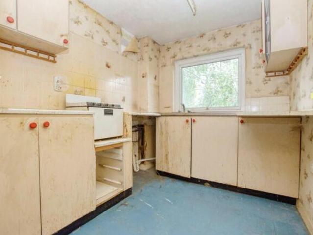 1 bedroom flat for sale in Woodmill Lane, Bitterne Park, Hampshire, SO18