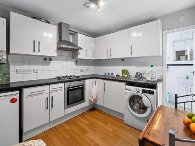 1 bedroom flat for sale in Woodstock Grove, London, W12