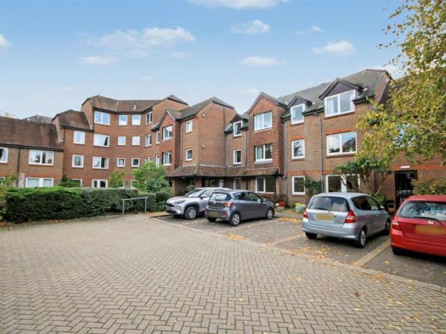 1 bedroom flat for sale in York Road, Guildford, GU1