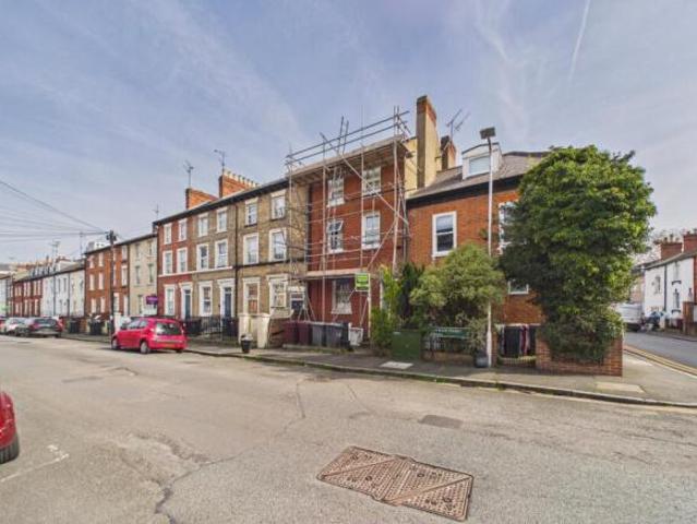1 bedroom flat for sale in Zinzan Street, Reading, Berkshire, RG1