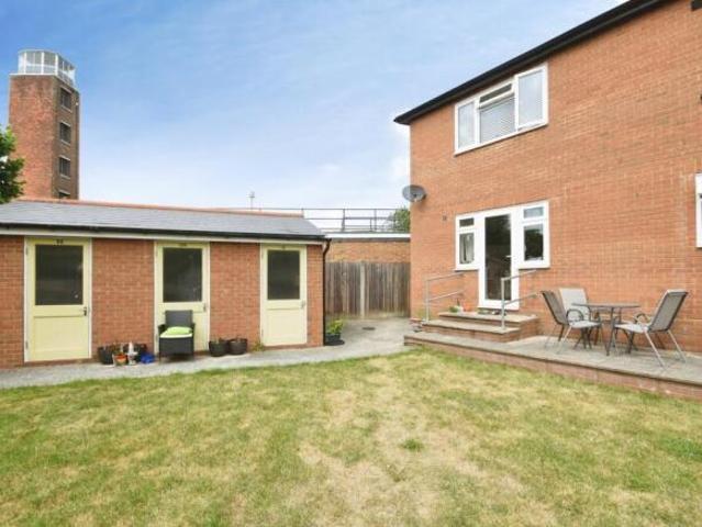 1 bedroom flat for sale in Alma Drive, Chelmsford, Essex, CM1