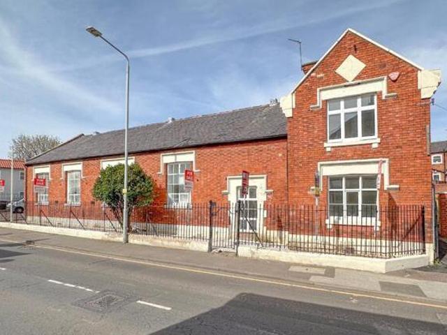 1 Bedroom Flat For Sale In Albert Street