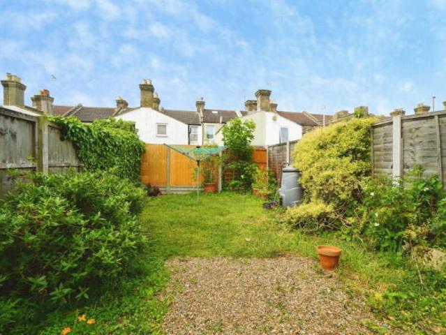 1 bedroom flat for sale in Albert Road, Southend on sea, SS1 2HF, SS1