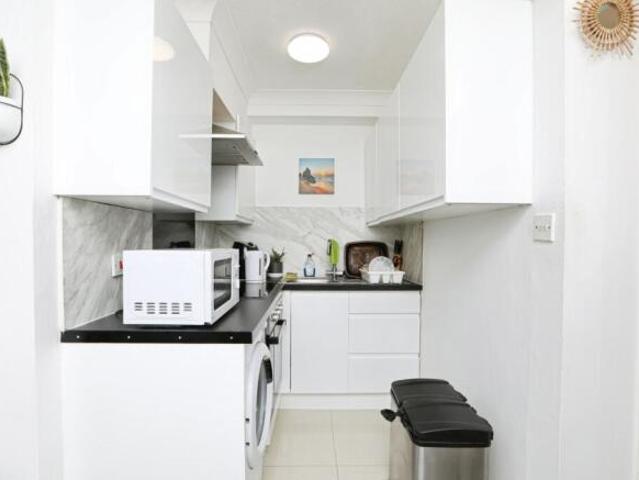1 bedroom flat for sale in Alexander Court, Mill Road, Rochester, Kent, ME2