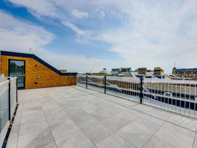 1 bedroom flat for sale in Alexandra Street, Southend on Sea, SS1
