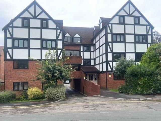 1 Bedroom Flat For Sale In Alexandra Road, Gloucester
