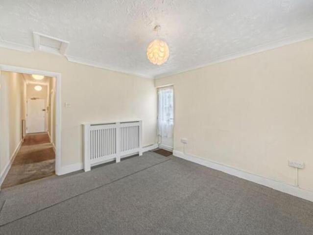 1 bedroom flat for sale in Ambleside Drive, Southend On Sea, SS1