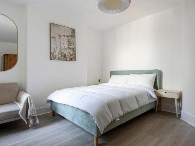 1 bedroom flat for sale in Amelia Street, London, SE17