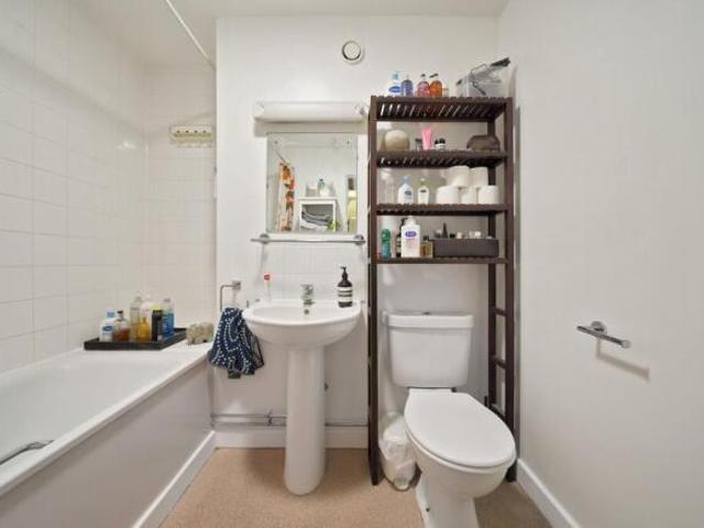 1 bedroom flat for sale in Ashburton Triangle, Drayton Park, N5