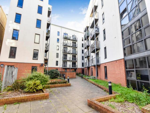 1 bedroom flat for sale in Apartment 38, Park West, Derby Road, Nottingham, Nottinghamshire NG7 1LU, NG7