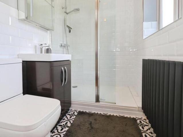 1 bedroom flat for sale in Ardgowan Grove, Wolverhampton, West Midlands, WV4