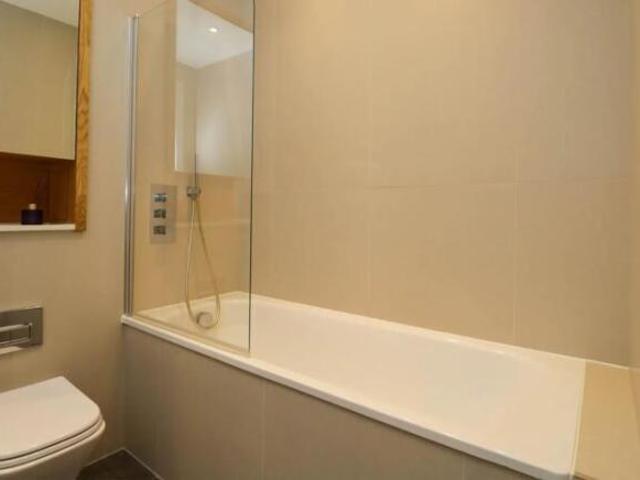 1 bedroom flat for sale in Atria House, Bath Road, Slough, SL1