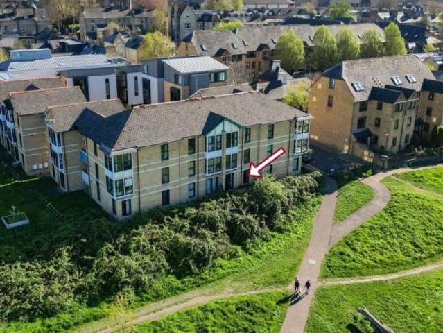1 bedroom flat for sale in Auckland Road, Auckland Court Auckland Road, CB5