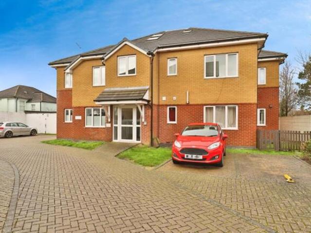1 bedroom flat for sale in Avon Close, Bournemouth, Dorset, BH8