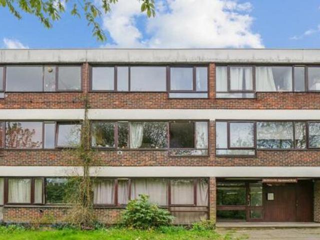 1 Bedroom Flat For Sale In Bampton Road
