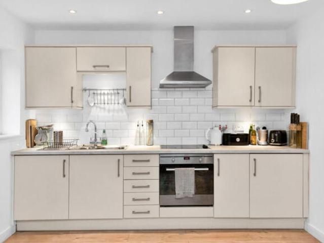 1 bedroom flat for sale in Bar End Road, Winchester, Hampshire, SO23 9NP, SO23