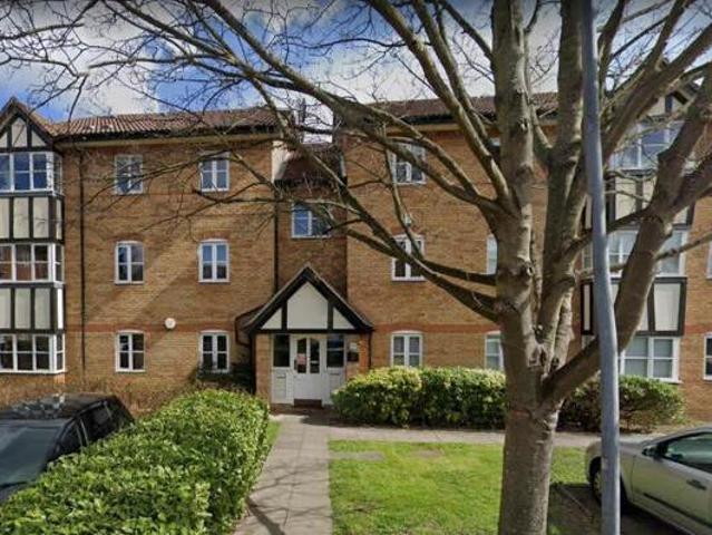 1 Bedroom Flat For Sale In Barnet, Hertfordshire
